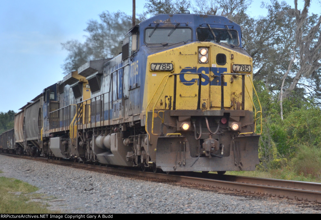 CSX 7785 HEADING SOUTH